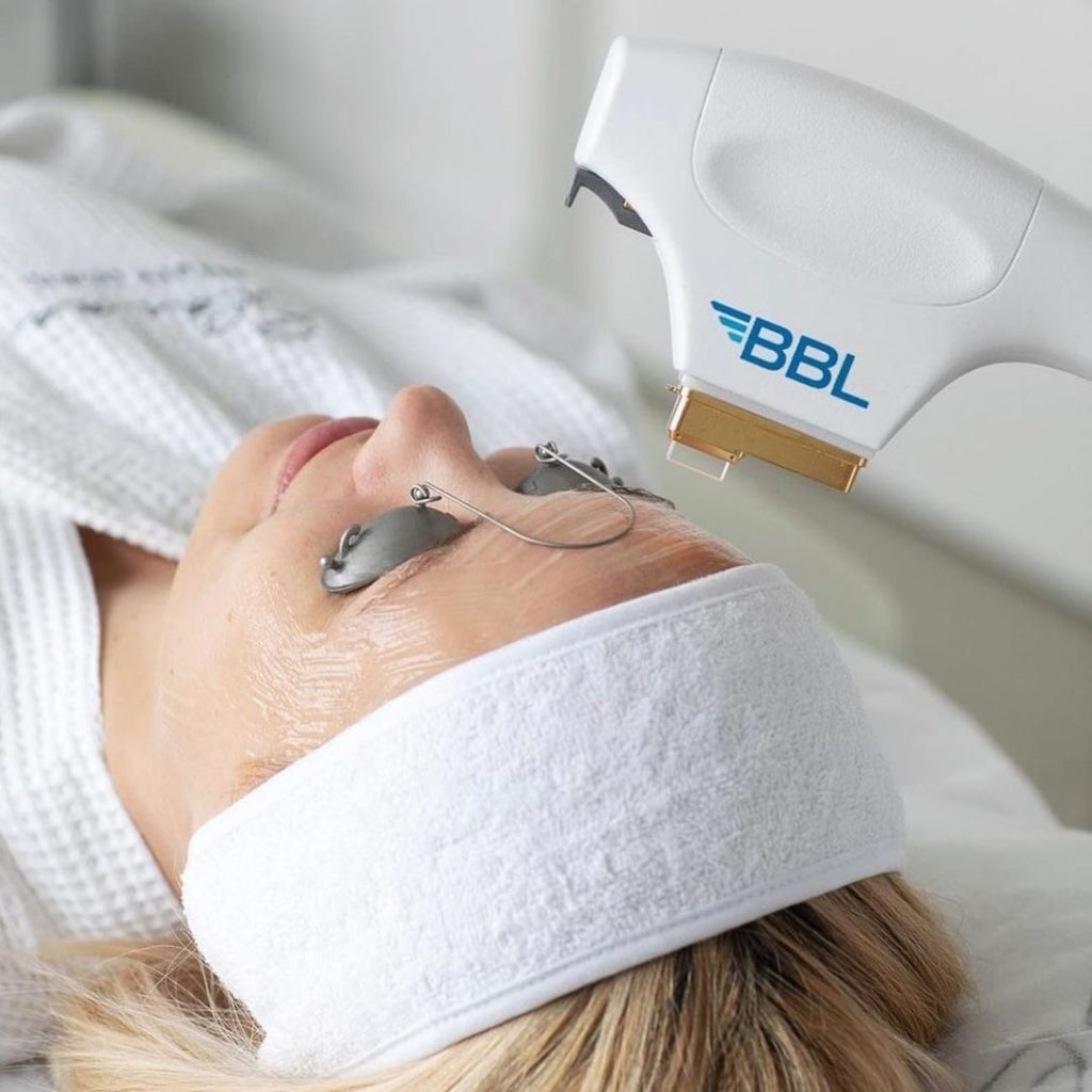 BroadBand Light Therapy For Skin Rejuvenation In Denver, CO
